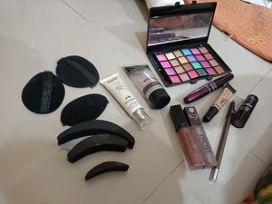 Beauty & Care > Eye Shadows | Cosmetic Combo | Freeup