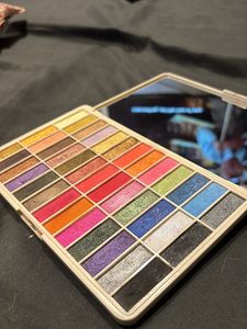 Beauty & Care > Eye Shadows | Mars Color Palette | Freeup