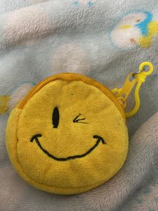 Bags > Pouches | Smiley Pouch | Freeup