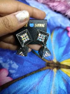 Women > Earrings & Studs | Stylish Ear Stuff | Freeup