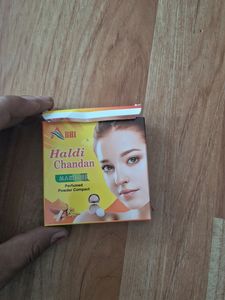 Beauty & Care > Compact | Perfumed Powder Compact | Freeup