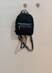 Bags > Backpacks | Forever 21 Small Backpack | Freeup