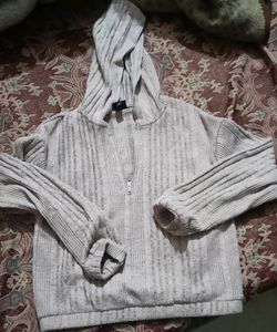 Women > Tops & Tunics | Woolen Top | Freeup