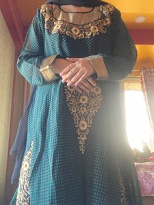 Women > Kurtas | 42 Bust Anarkali | Freeup