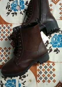 Women > Boots | Classic Shuz Touch Boots | Freeup