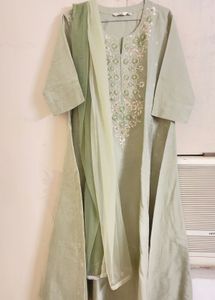 Women > Kurta Sets & Suits | A- Line Kutra Set | Freeup