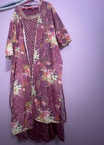 Women > Kurtas | Anarkali Kutra With Overcoat | Freeup