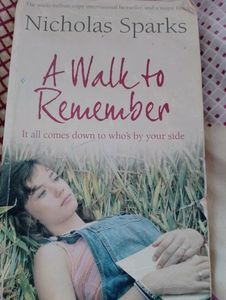 Books > Fiction | A Walk to remember by Nicholas Sparks | Freeup