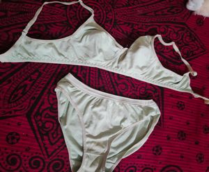 Women > Bra | Pista Colour Bra Penty Set | Freeup