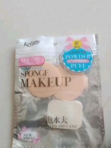 Beauty & Care > Tools & Accessories | 3 Powder Puffs | Freeup