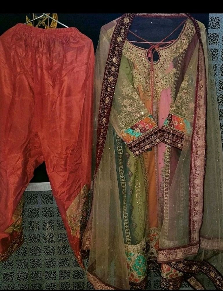 Women > Kurta Sets & Suits | Pakistani Hania Amir Suit | Freeup