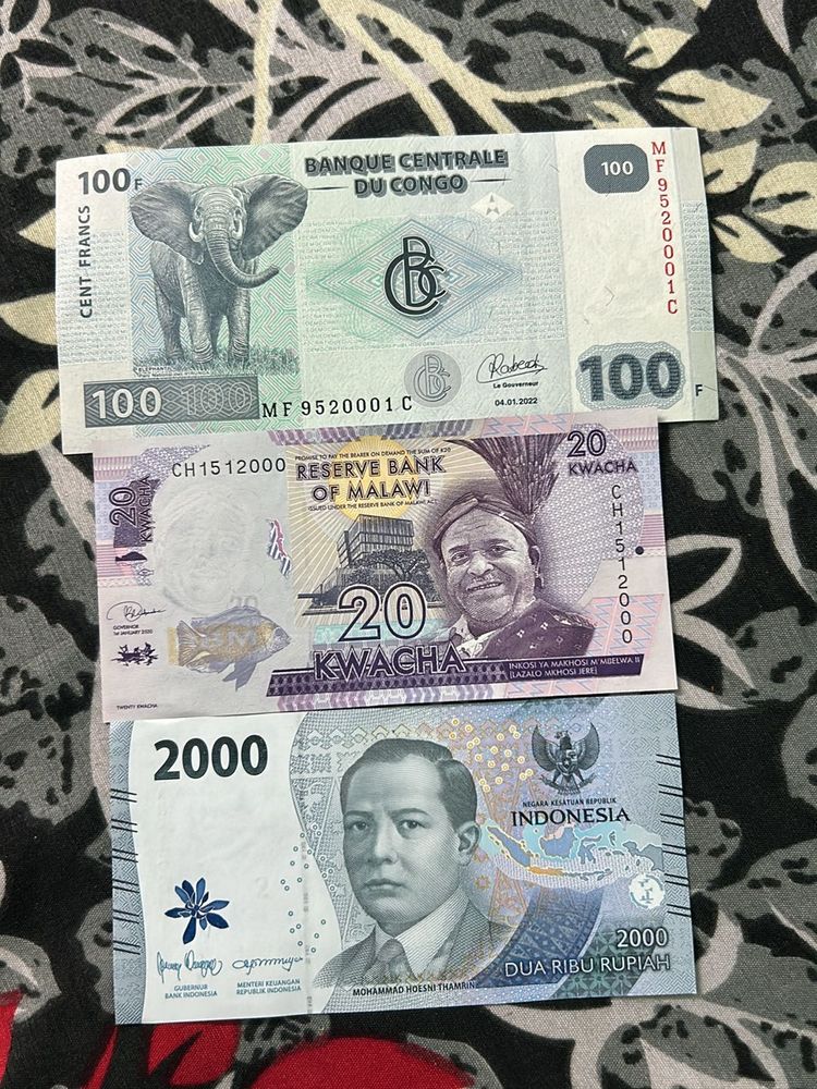 Home & Kitchen > Artwork | 3 Different Currency Notes | Freeup