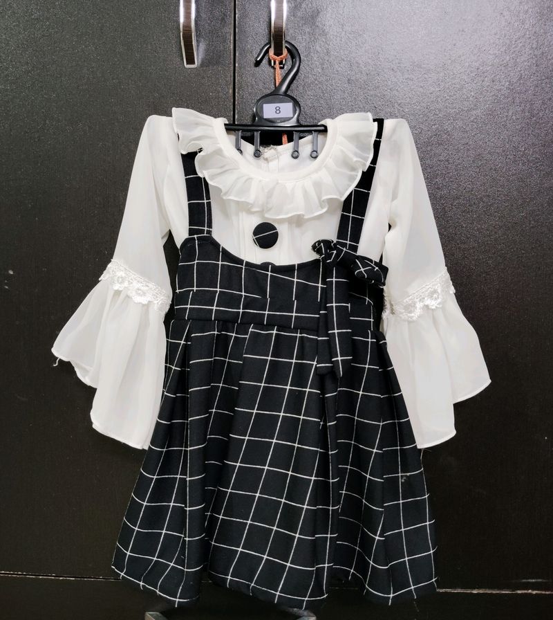 Baby & Kids > Girls Clothing | Girls Two Piece Set. | Freeup