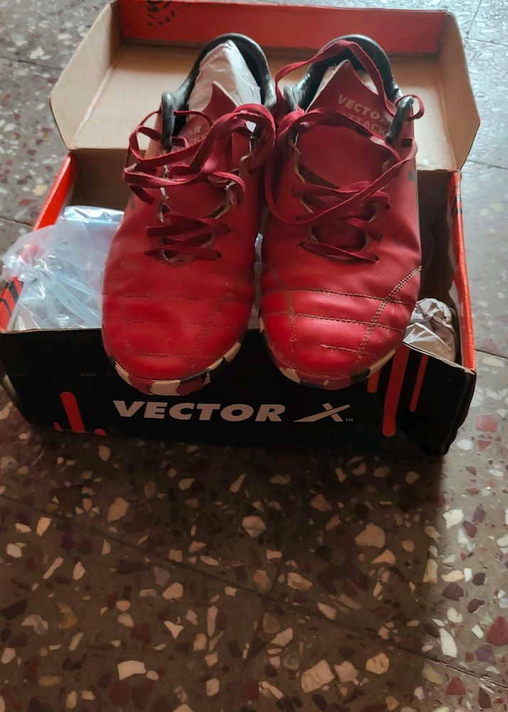 Men > Sport Shoes | Football Shoes Vector X Attacker | Freeup