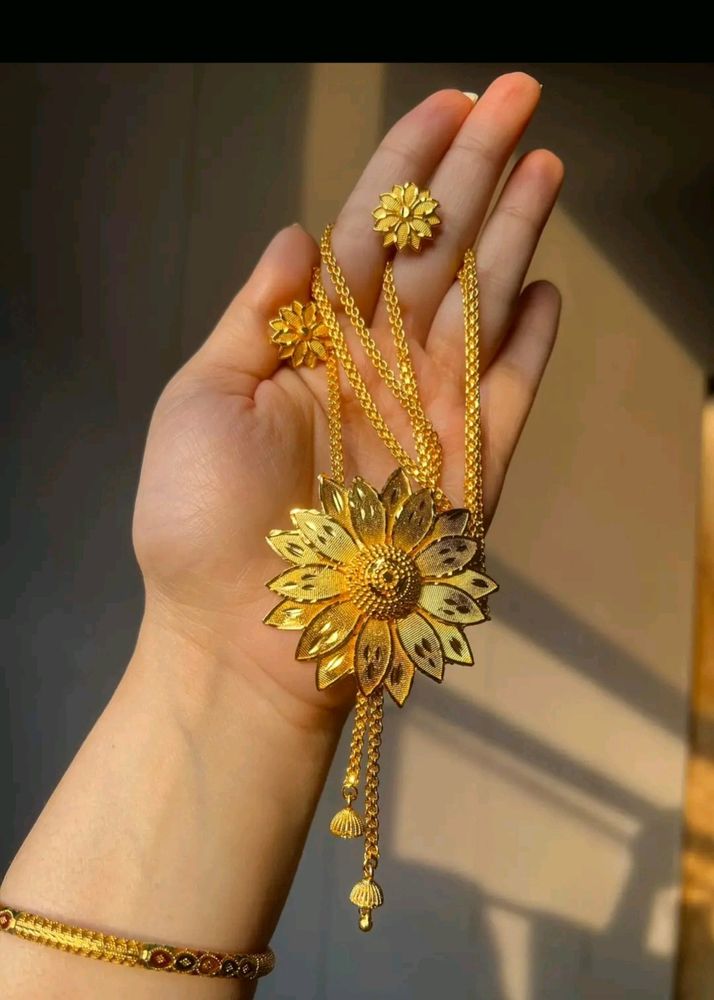 Women > Jewellery Sets | Brand New City Gold Chain & Earrings Stud ...