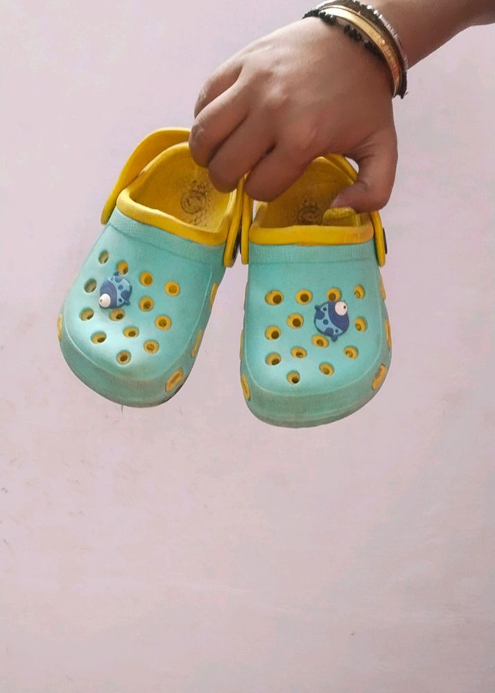 Baby & Kids > Girls Footwear | Crook 👟 Shoe | Freeup