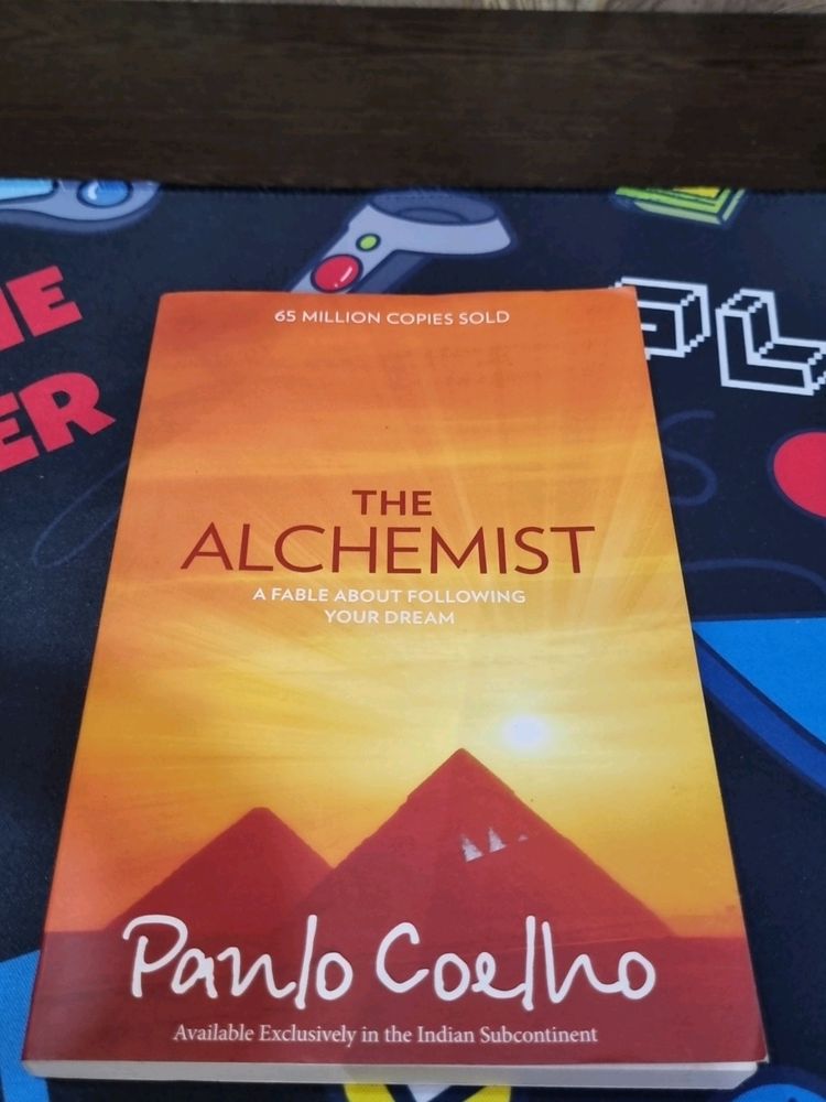 Books > Fiction | The Alchemist By Panlo Coelho | Freeup