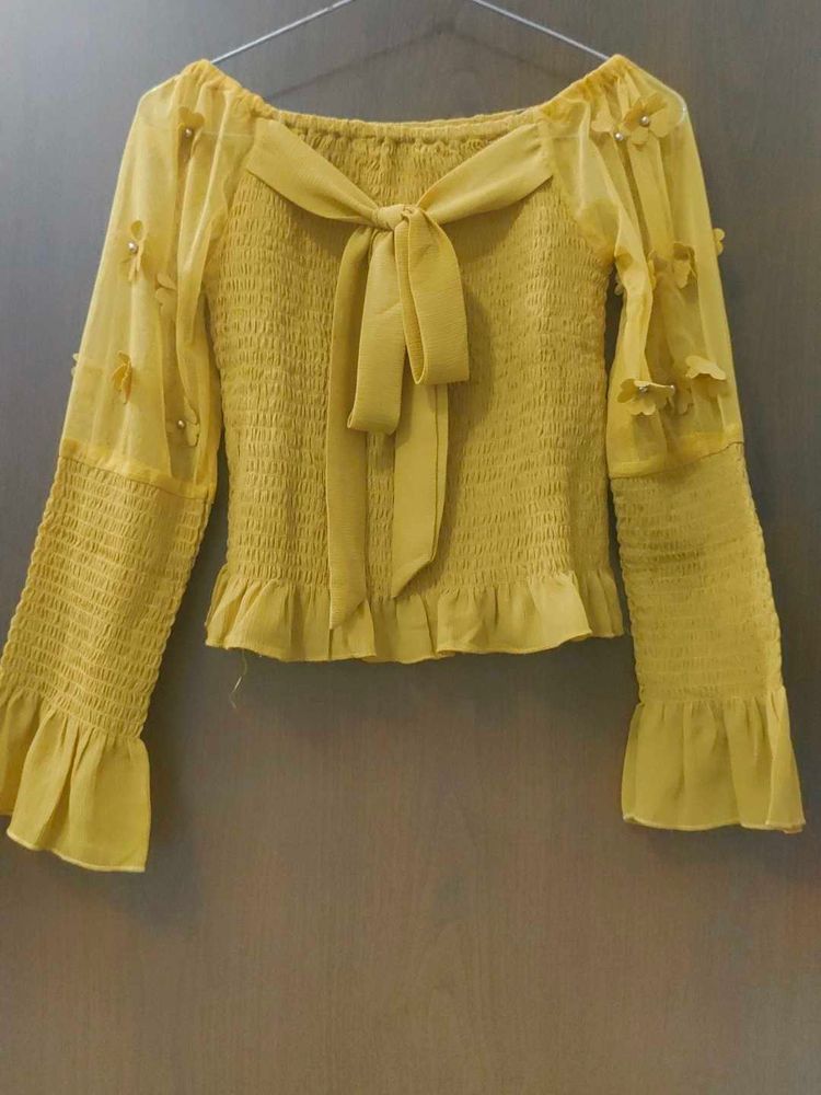 Women > Tops & Tunics | Crop off Should Top | Freeup