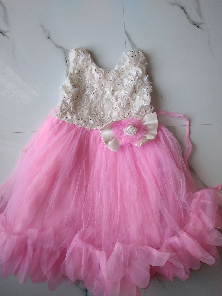 Baby & Kids > Girls Clothing | A Beautiful Flower Frok For Baby Girl ...