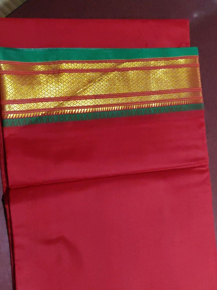 Women > Sarees | Red Traditional Saari | Freeup