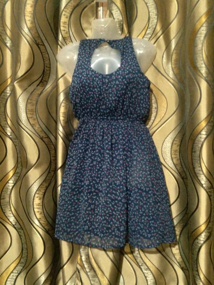 Women > Dresses | Blue Dotted Mini Frock | Freeup