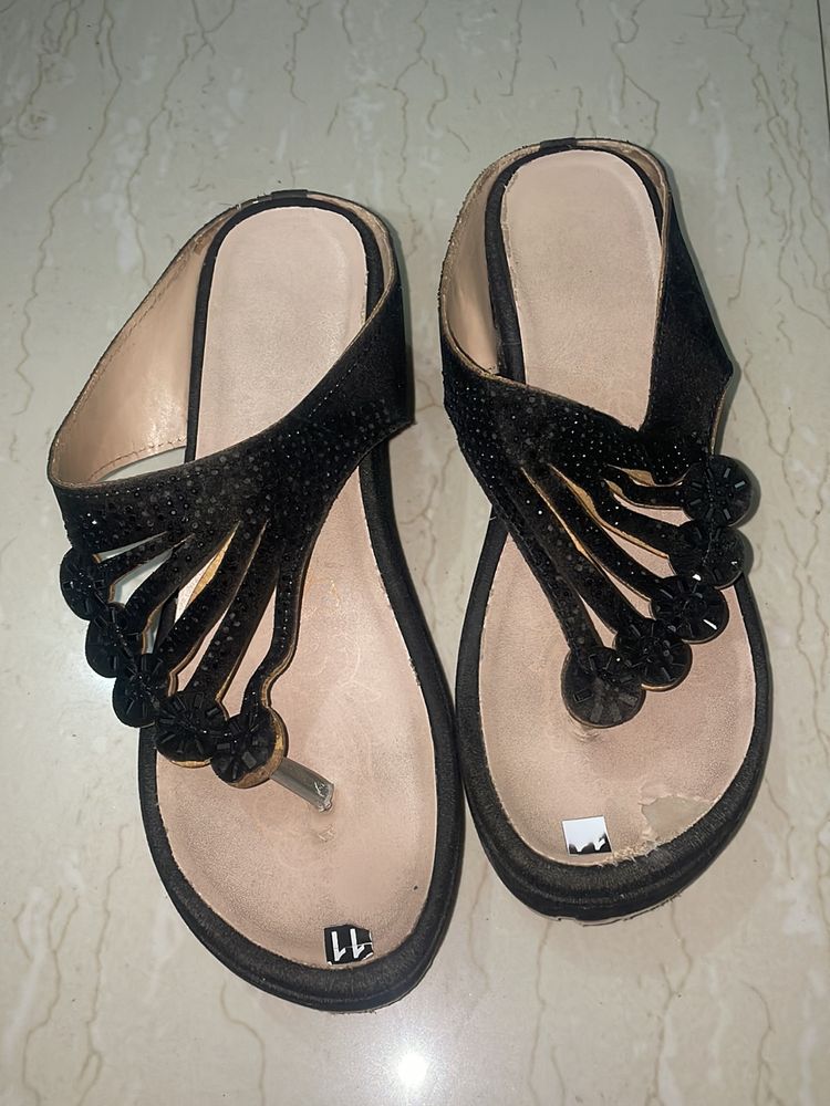 Women > Flipflops & Slippers | Block Slippers | Freeup