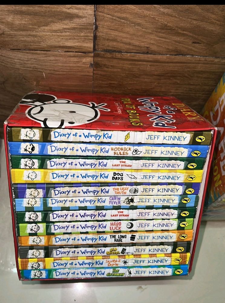 Books > Fiction | Dairy Of A Wimpy Kid 12 Books Complete Box Set | Freeup