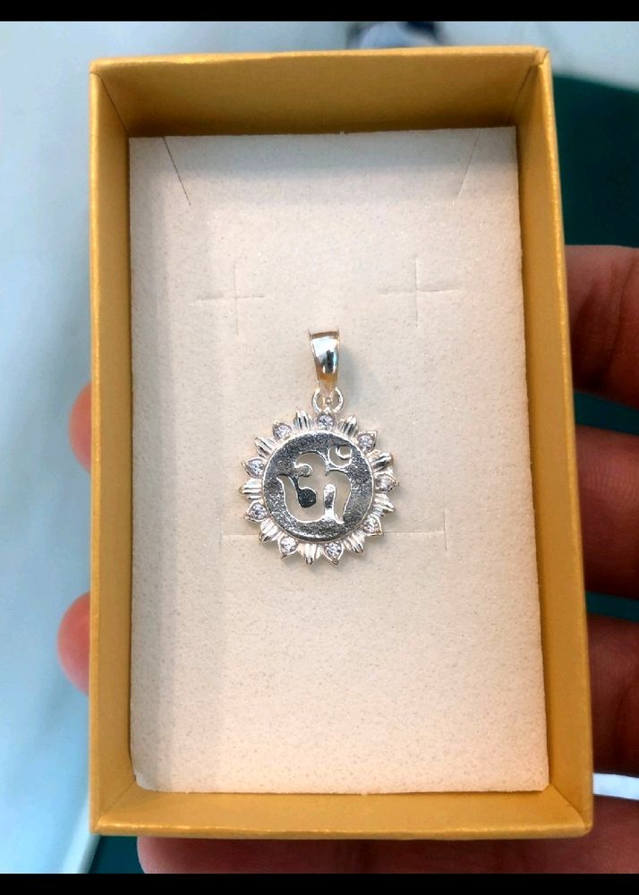 Women > Necklaces & Chains | Om Pandent Pure Silver | Freeup