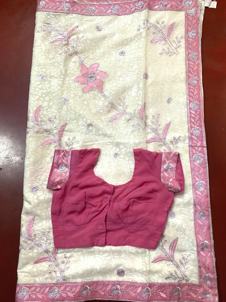 Women > Sarees | 🔥🔥BRAND NEW 100% READY SAREE WITH READY BLOUSE | Freeup