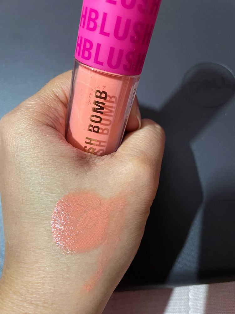 Beauty & Care > Blushes & Highlighter | Brand New Peach Liquid Blush | Freeup