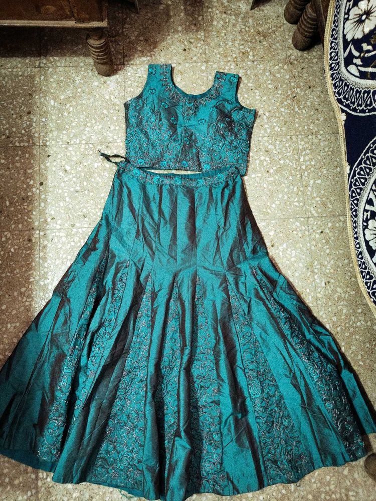 Women > Ethnic Gowns | Swap Reserved For Aely | Freeup