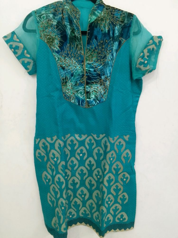 Women > Kurta Sets & Suits | 3 Pc Suit Set | Freeup