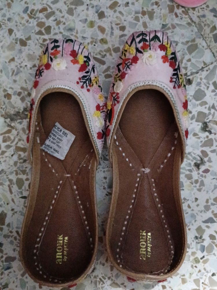 Women > Bellies & Ballerinas | Anouk By Myntra | Freeup