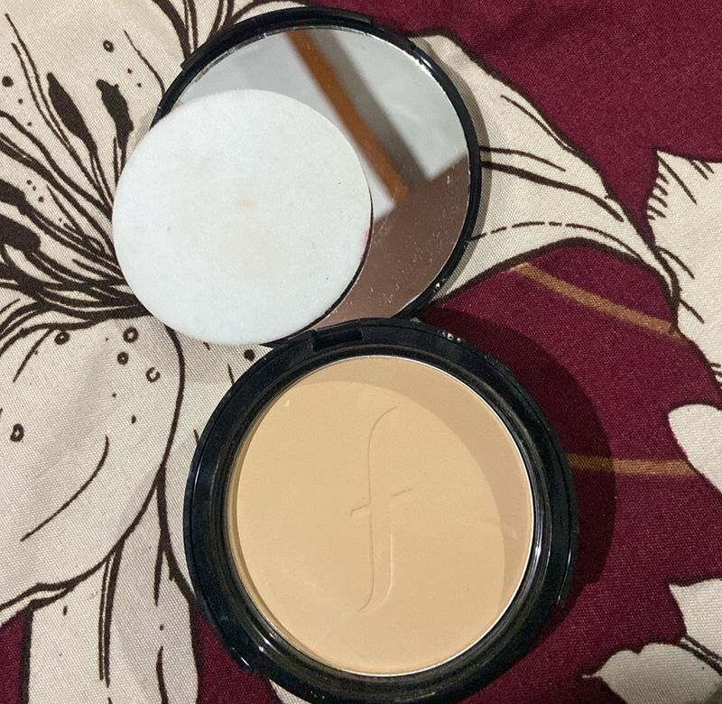 Beauty & Care > Compact | Cosmetics Combo (compact And Lip Stain ) | Freeup