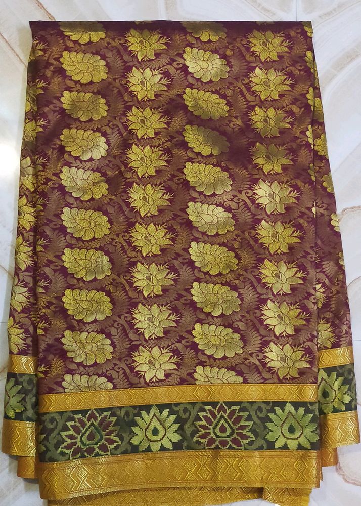 Women > Sarees | Maroon Colour Pattu Saree With Unstitched Blouse | Freeup