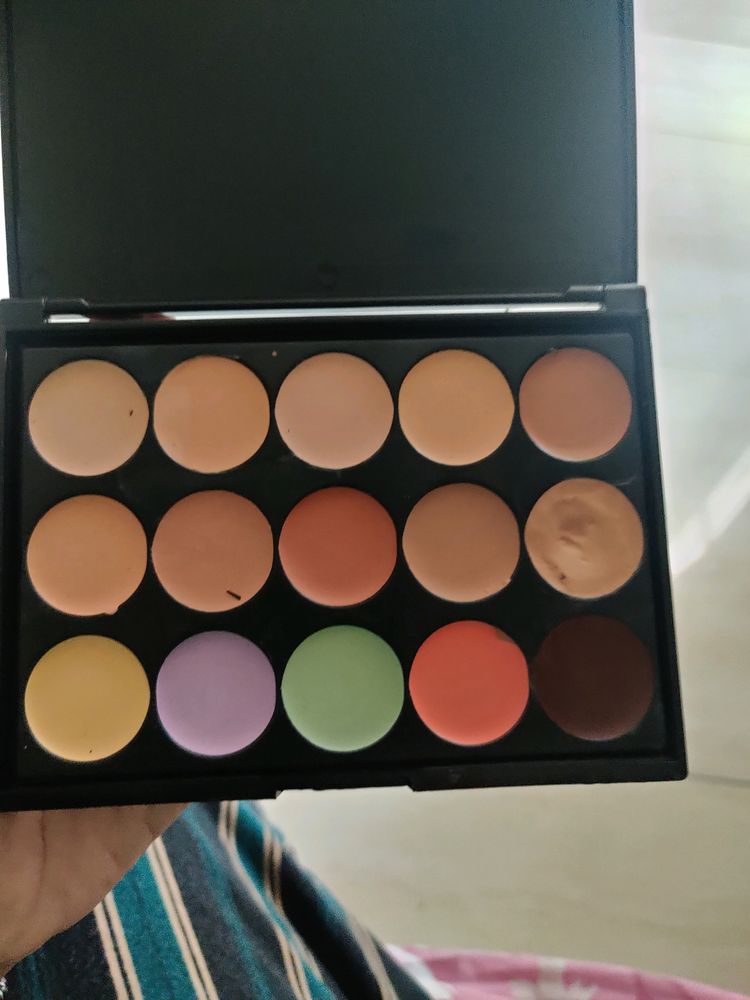 Beauty & Care > Concealer | New Concealer Palette. | Freeup