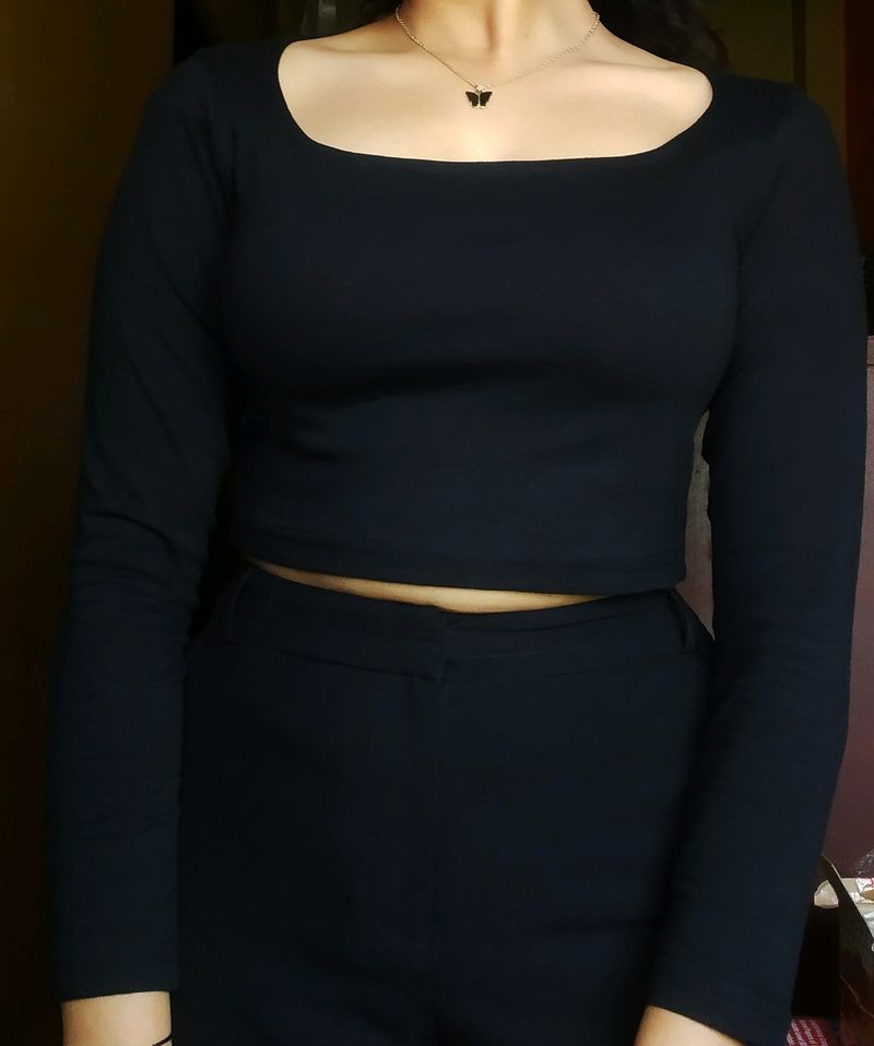 Women > Tops & Tunics | Pure Black Square Neck Full Sleeves Top | Freeup