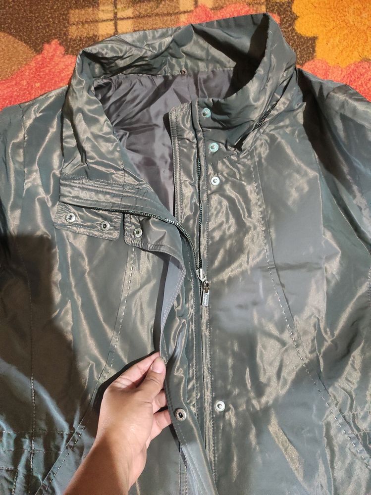 Women > Coats, Jackets & Sweats | Changing Colour Jacket | Freeup