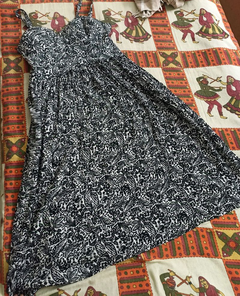 Women > Dresses | Very Pretty Western Strip Frock/Midi Dress | Freeup