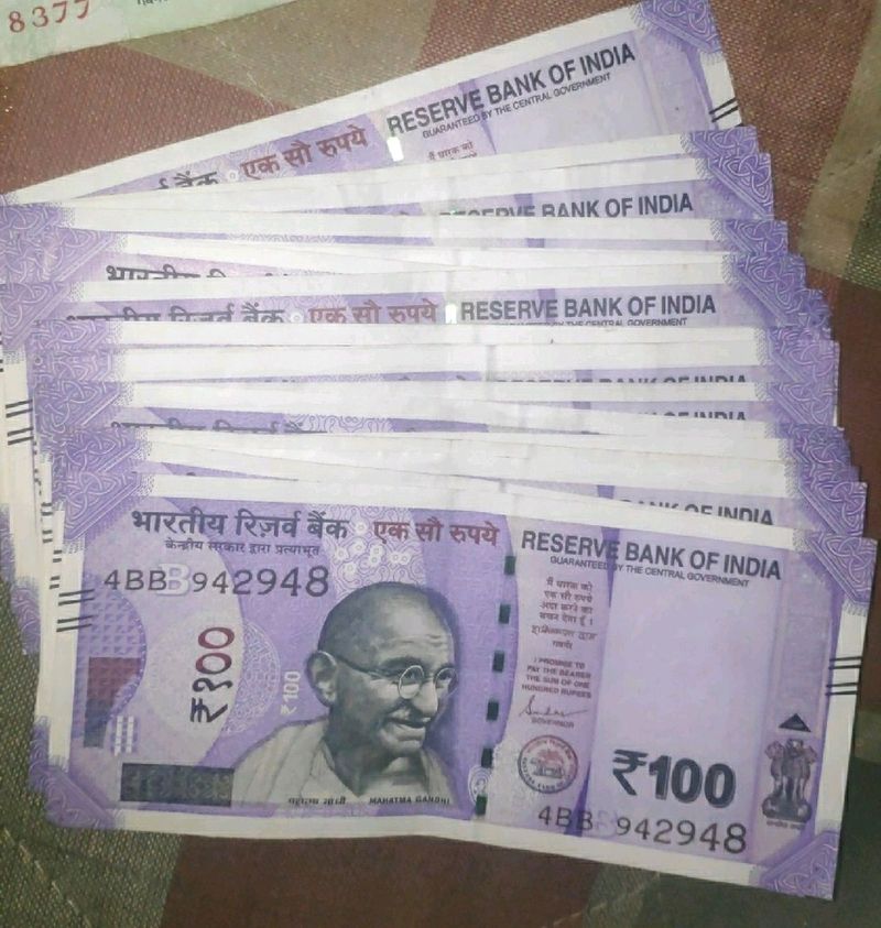 Collectibles | UNC Notes Of 100 | Freeup