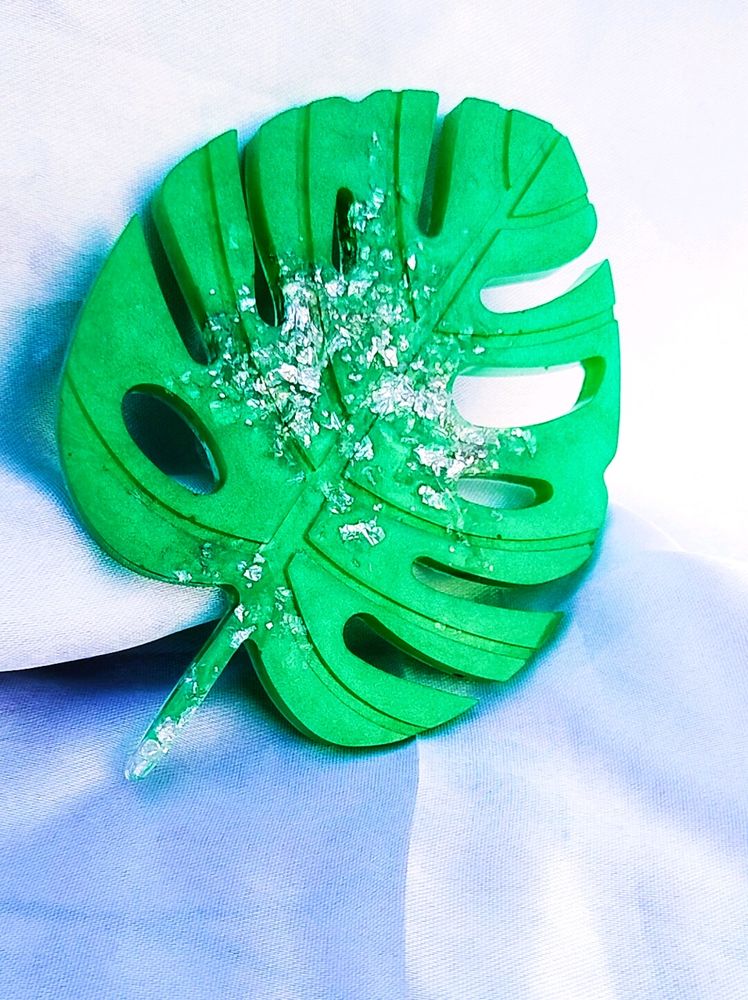 Home & Kitchen > Artwork | Handmade Resin Leaf Design Coaster | Freeup
