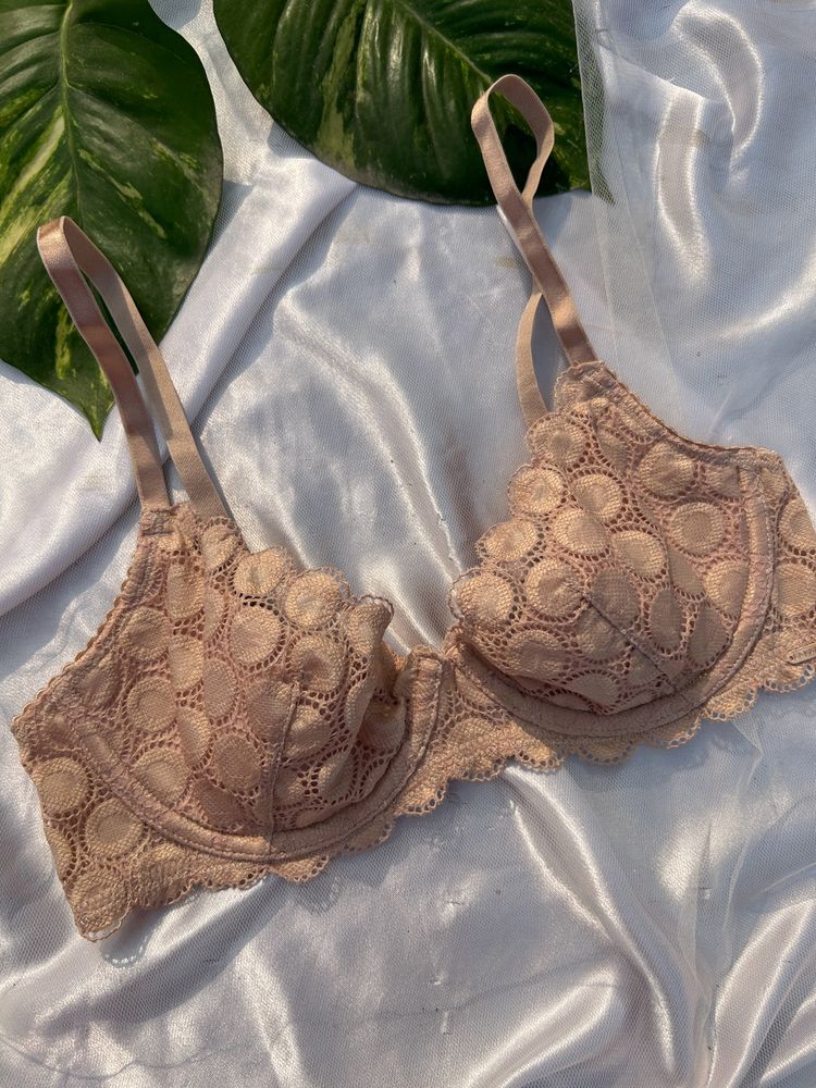 Women > Bra | Savage Fenty X Bra | Freeup