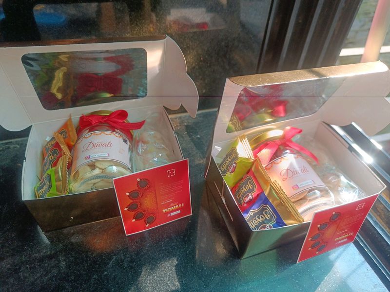 | Mini Gift Hamper | Freeup