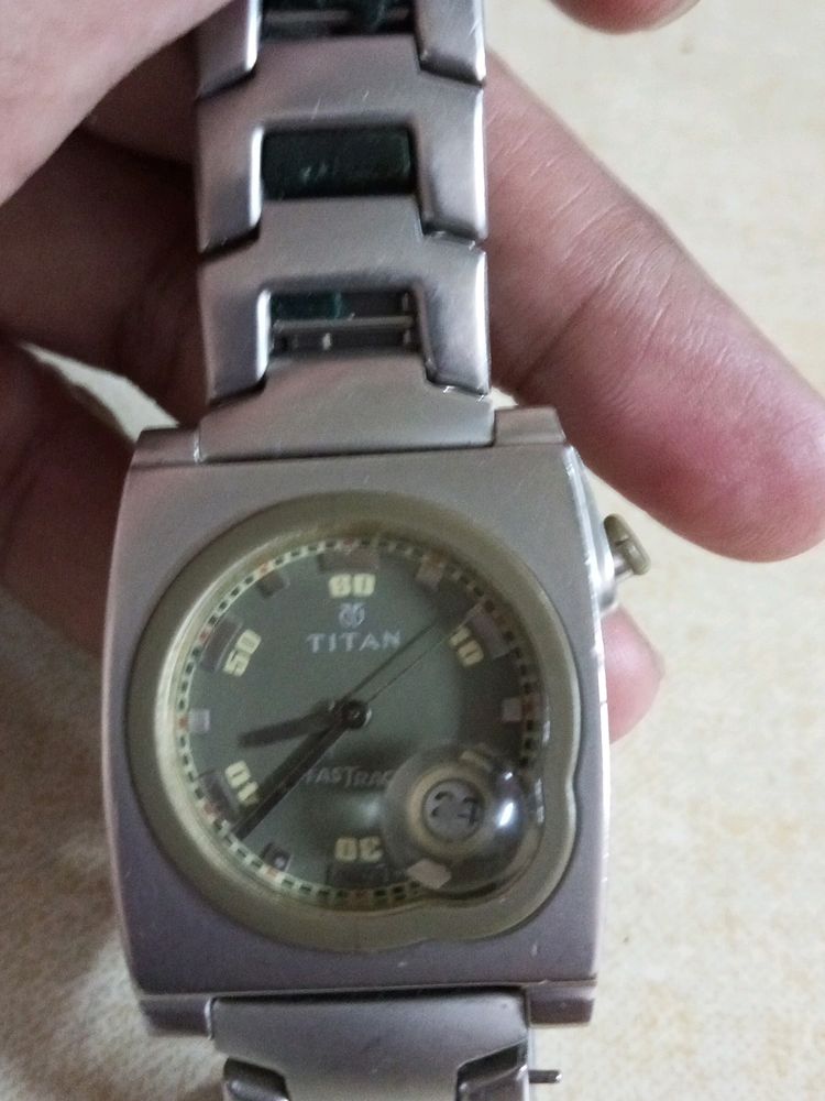 Women > Watches | Titan Fastrack Orignal Working Vintage Watch | Freeup