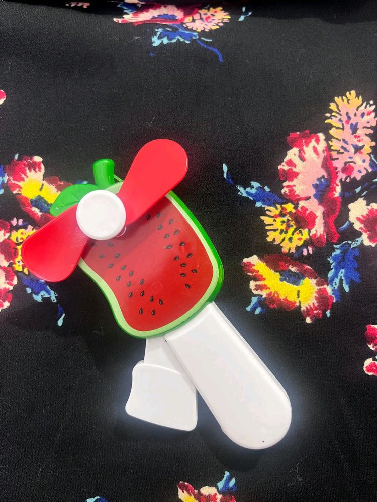 | Manual Hand Press Fruit Fan | Freeup