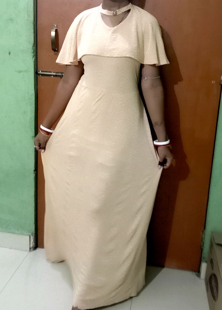 Women > Dresses | Golden Full Gown | Freeup