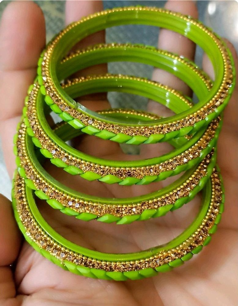 Women > Bangles & Bracelets | Beautiful Glass Bangles | Freeup
