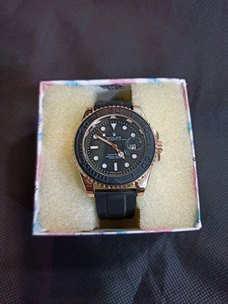 Women > Watches | NEW Black & Gold Classy Rolex Watch | Freeup