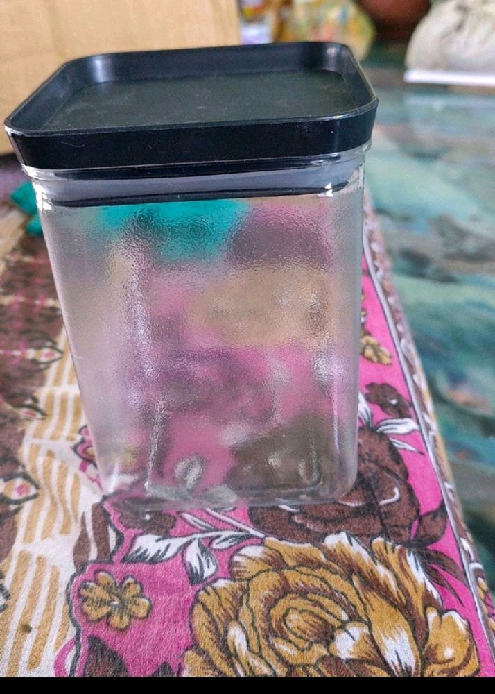 Home & Kitchen > Containers & Tiffins | New 1 Kg Container Set | Freeup